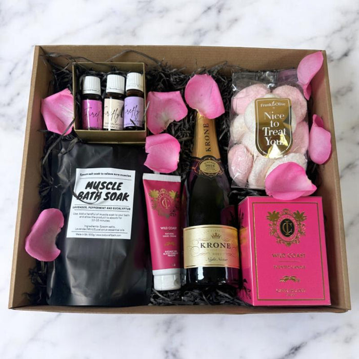 Order Unique Graduation Gift Boxes | Send Your Love!