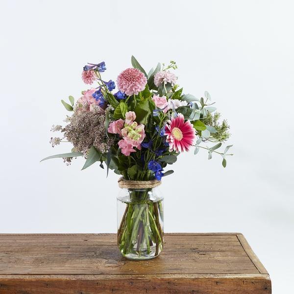 Artful Floristry in Every Glee in a Jar Flower Arrangement - Fabulous ...
